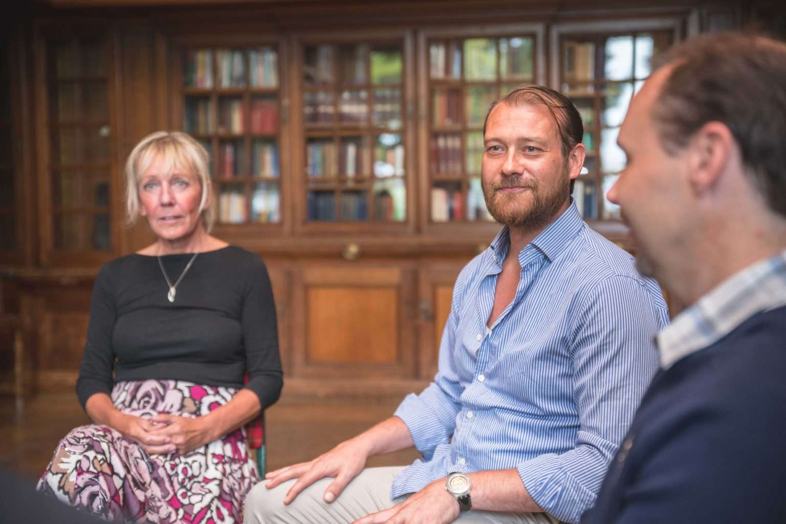 Alcoholics Anonymous (AA) Fellowship Meetings - What to Expect